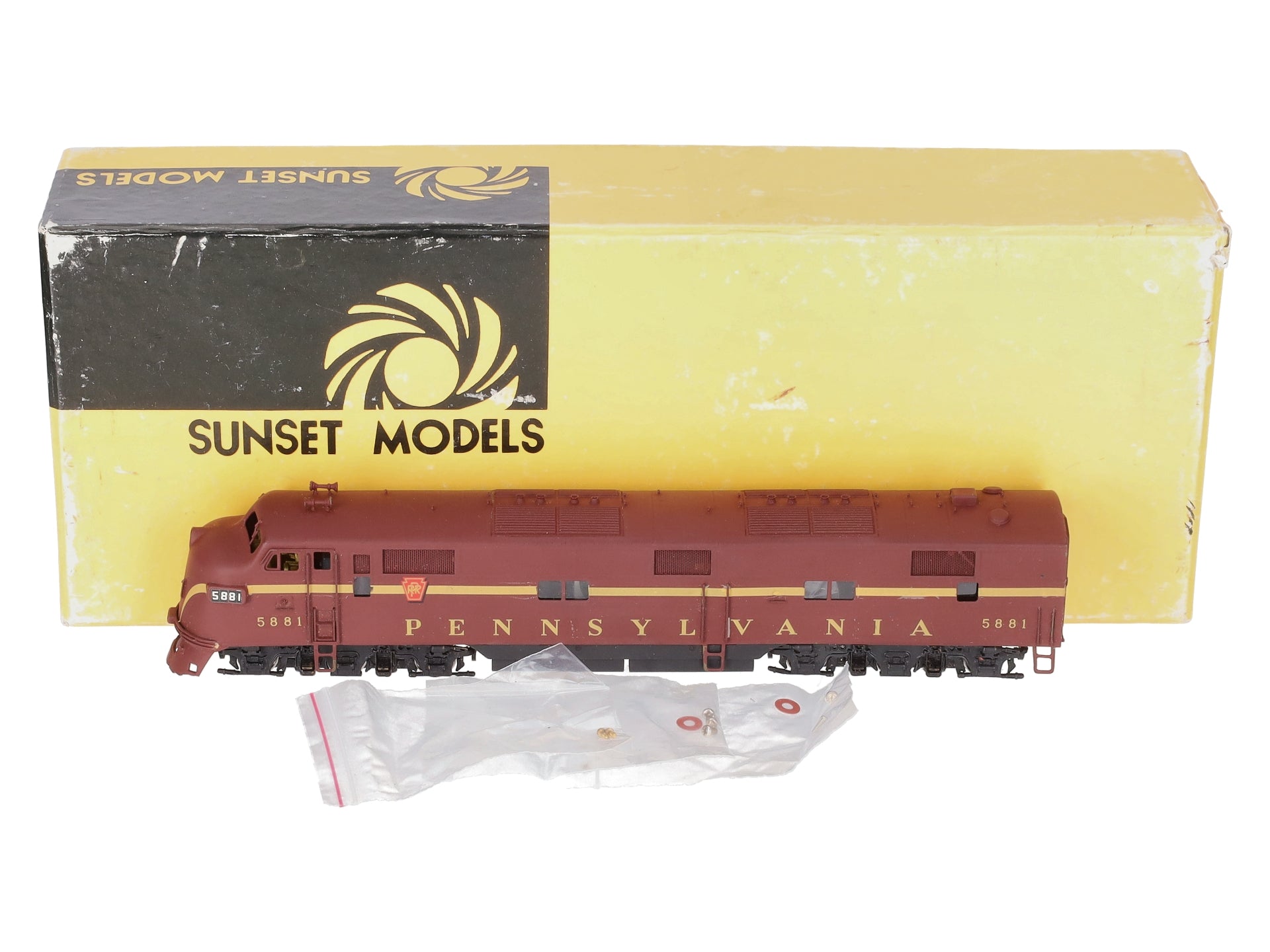 Sunset Models HO BRASS Pennsylvania EMD E7 Diesel Locomotive #5881 - P – Trainz