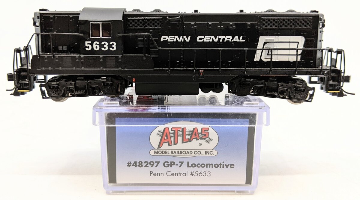 Atlas 48297 N Scale Penn Central GP-7 Diesel Locomotive #5633 – Trainz