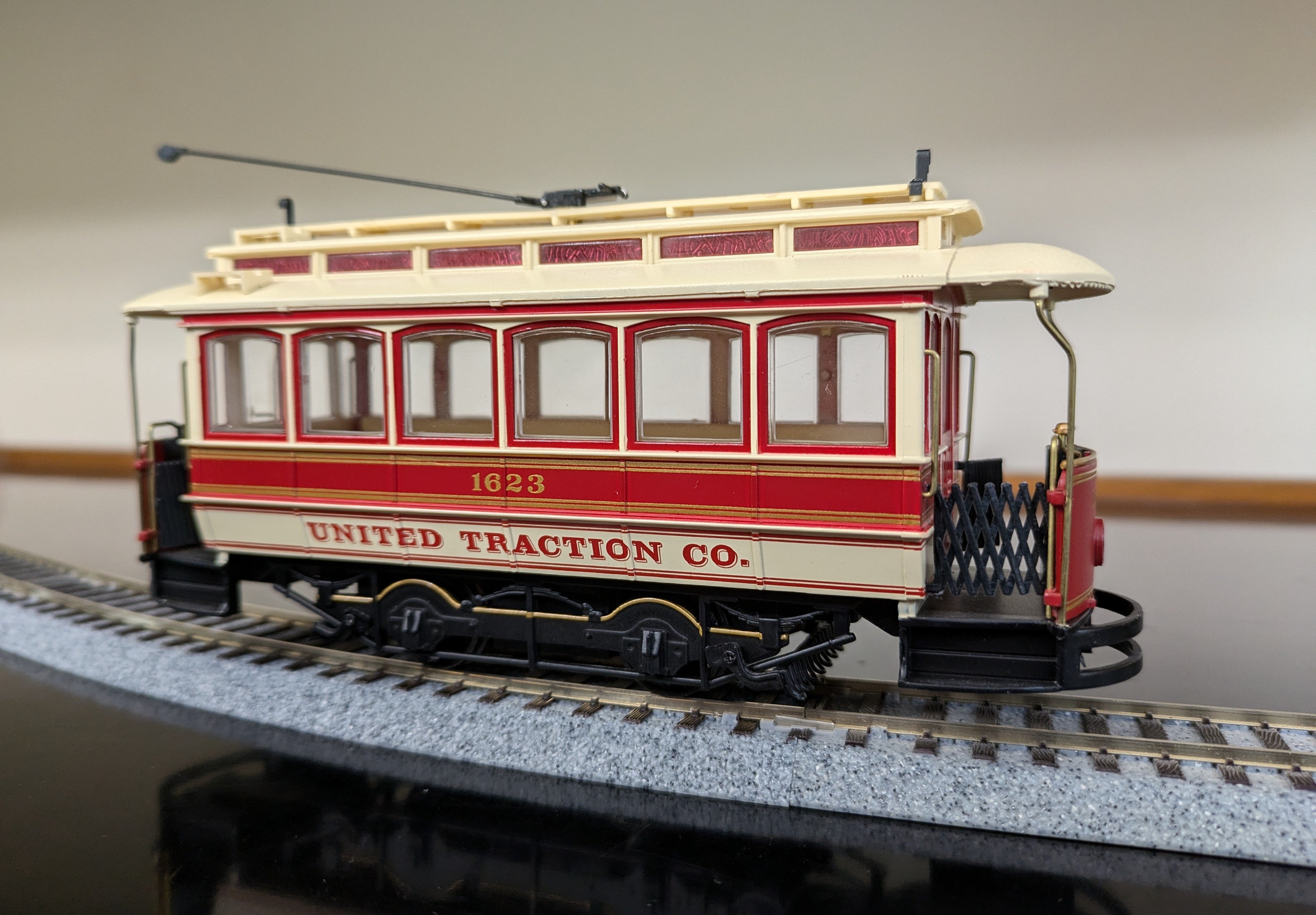 A Trolley for your Christmas Village – Trainz