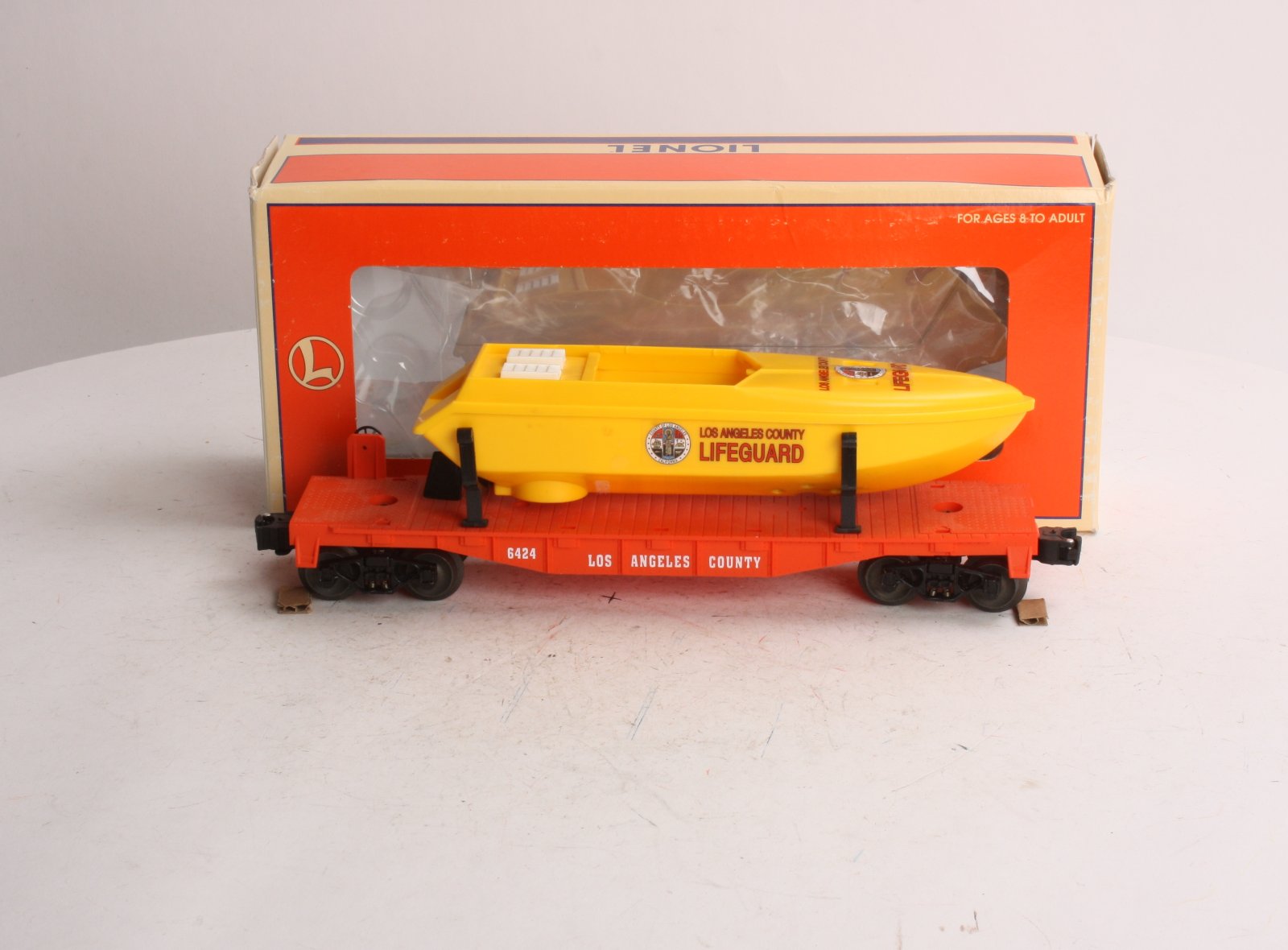 Lionel 6-16970 O Gauge L.A. County Lifeguard Flatcar w/ Lifeguard Boat ...