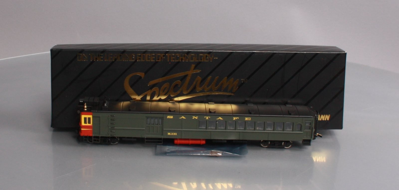 Bachmann 81403 HO Santa Fe EMC Gas Electric Doodlebug #M131 – Trainz