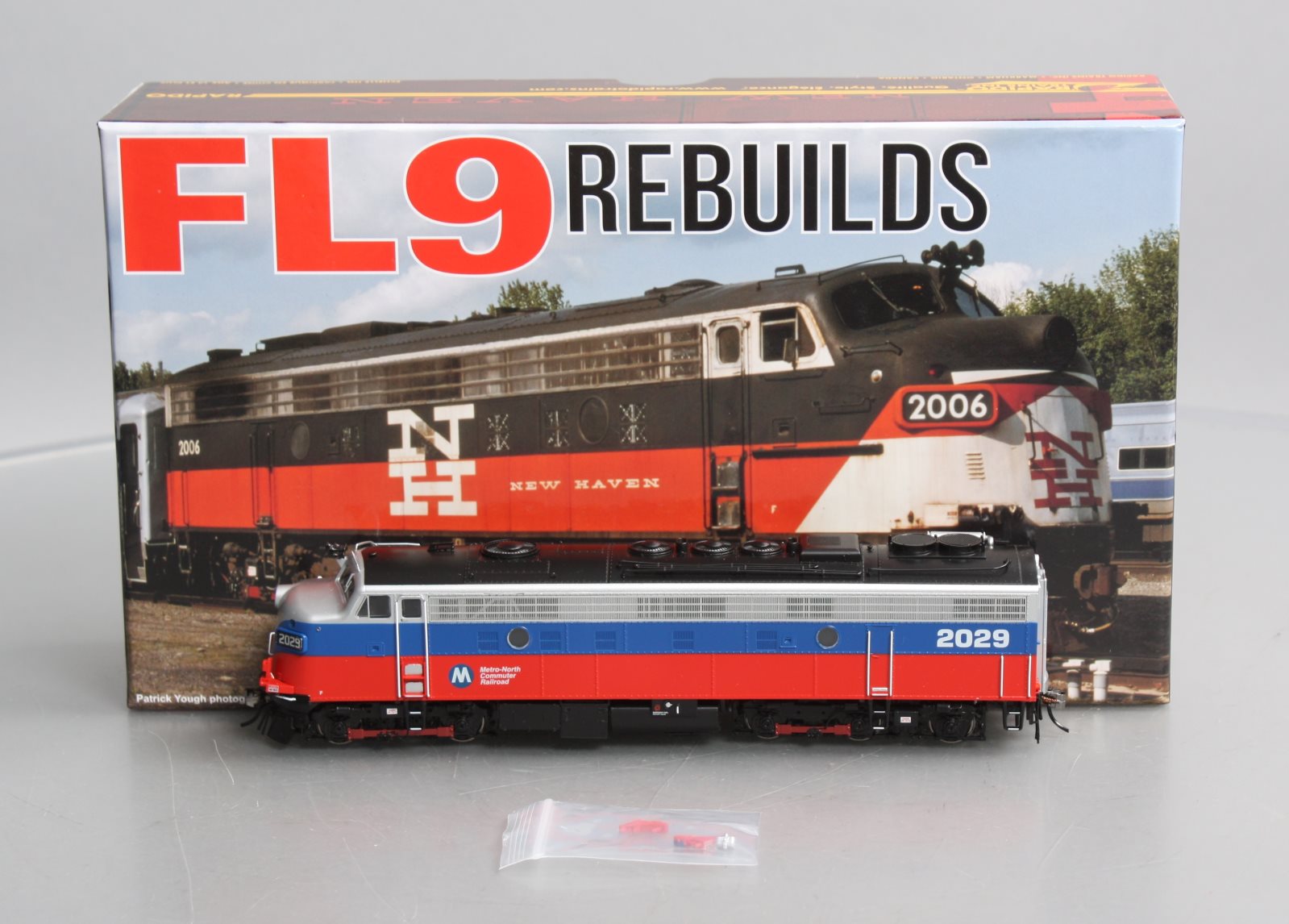 Rapido Trains 14609 HO Metro-North EMD FL9 Locomotive #2029 – Trainz