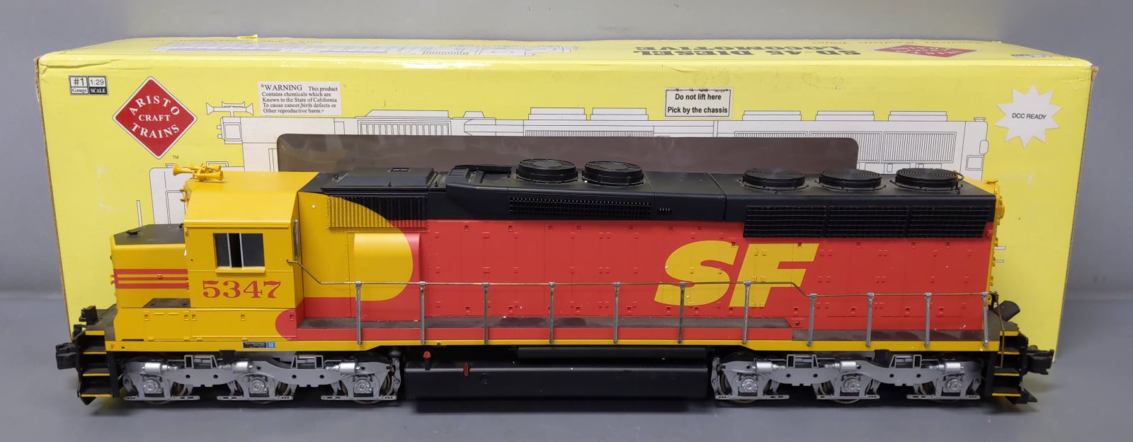 Aristo-Craft 22420 G Santa Fe SD45 Diesel Locomotive #5347 – Trainz