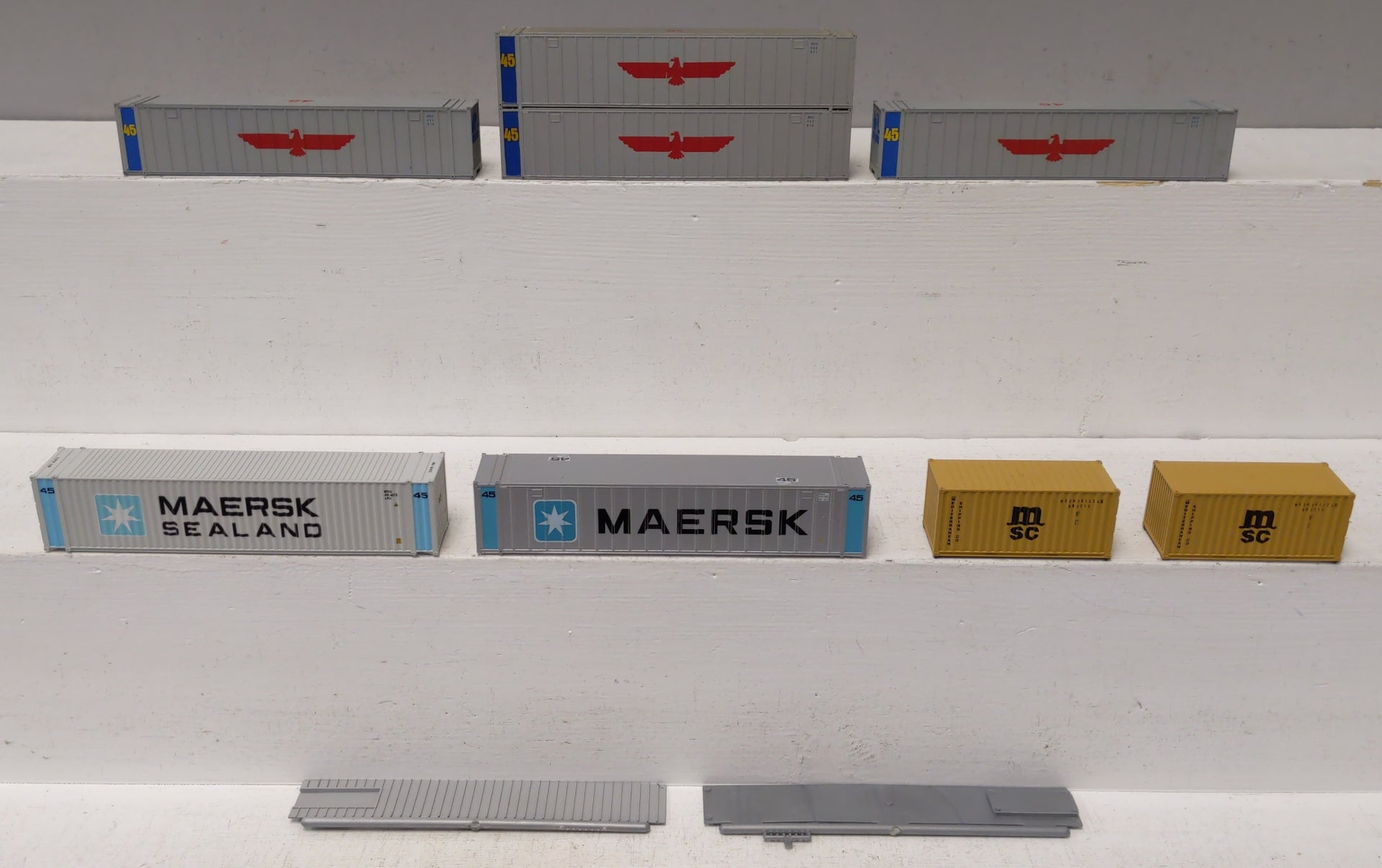 HO Assorted Intermodal Containers: APL, Maersk/Sealand, MSC [8] LN – Trainz