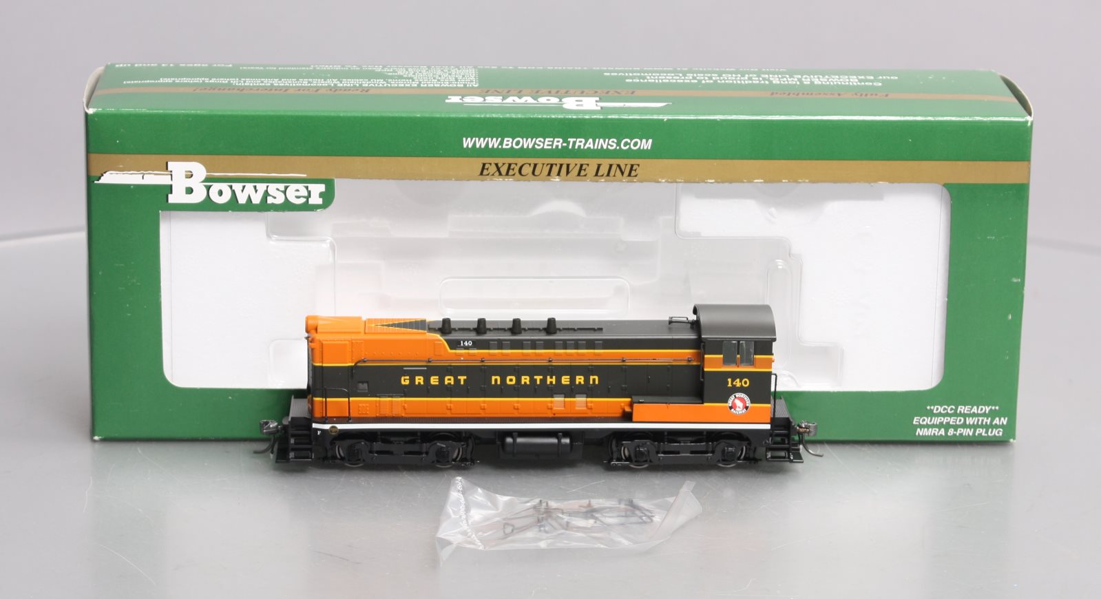 Bowser 23525 HO Scale GN VO-1000 Phase I Diesel Locomotive #140 – Trainz
