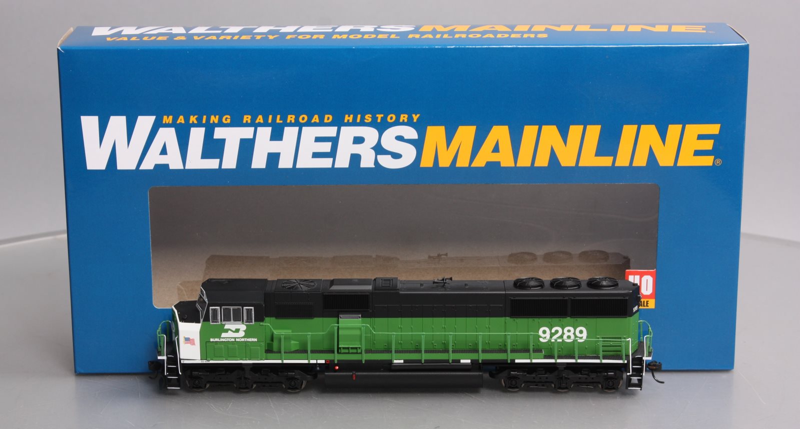 Walthers 910-9701 Burlington Northern SD60M Diesel Locomotive #9289 ...