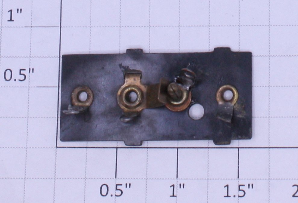 Lionel 711-129 Black O22 Switch Voltage Plug Terminal Plate Assembly – Trainz