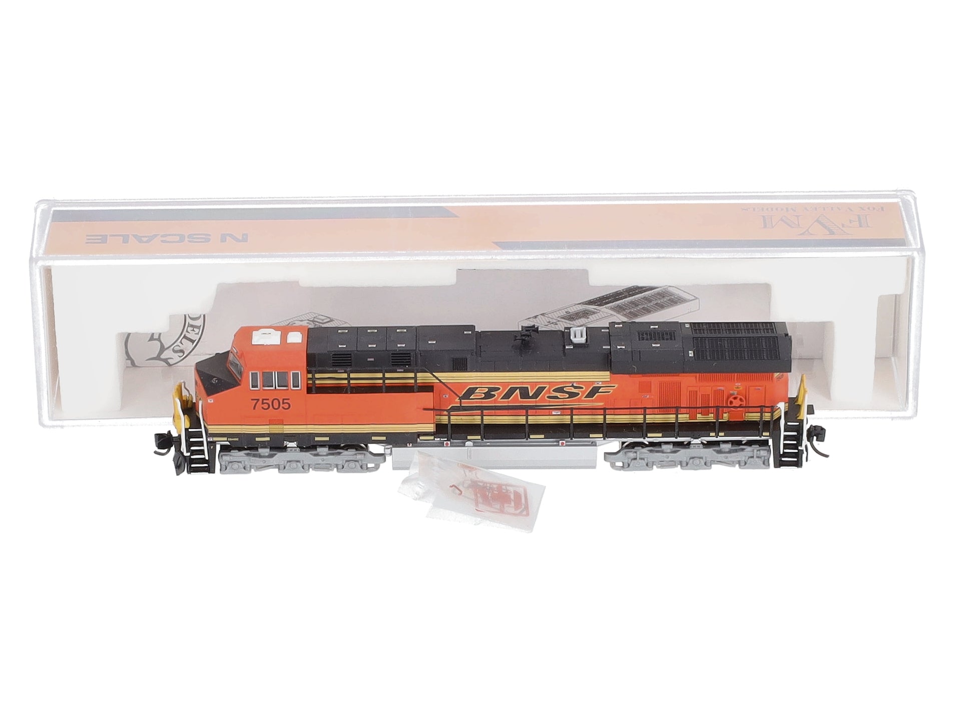 Fox Valley Models 70301 N BNSF ES44DC Diesel Locomotive #7505 – Trainz