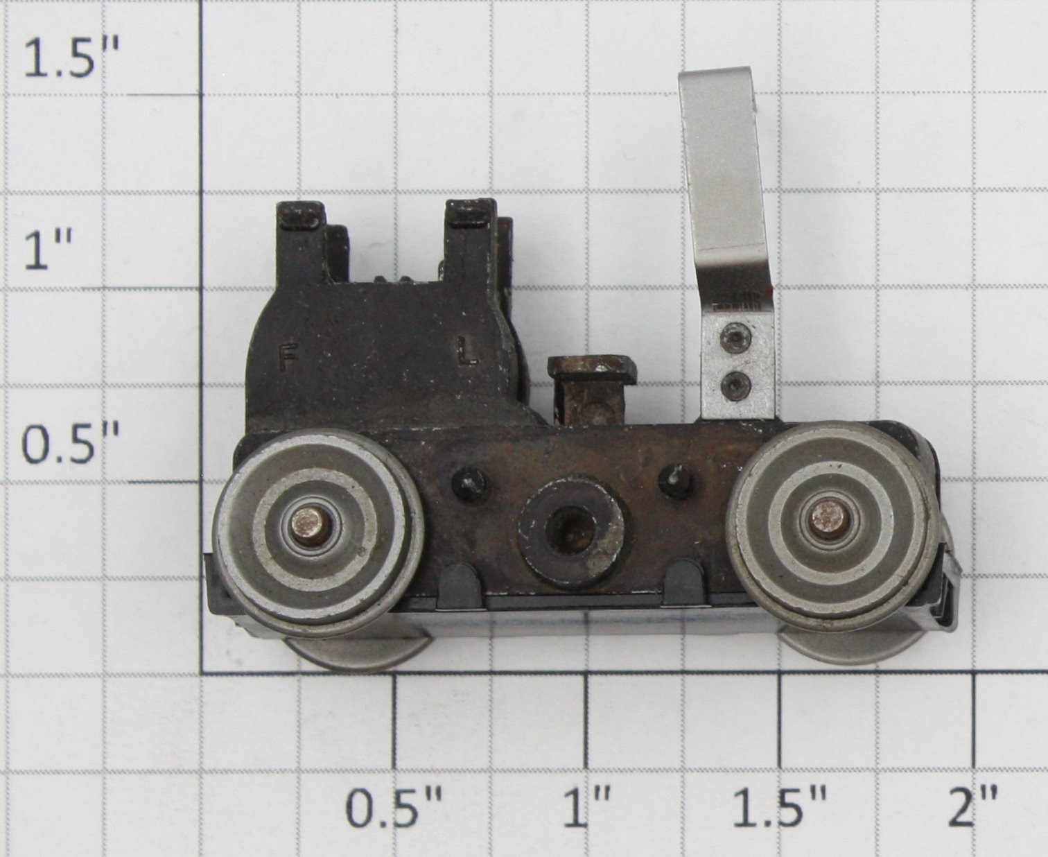 Roundhouse 23607 HO Rear Truck without Side Frames – Trainz