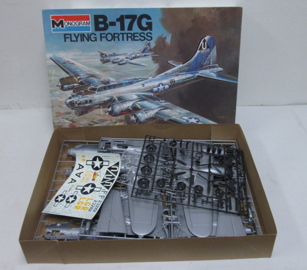 Monogram 5600 1:48 Scale B-17G Flying Fortress Military Aircraft Plane ...