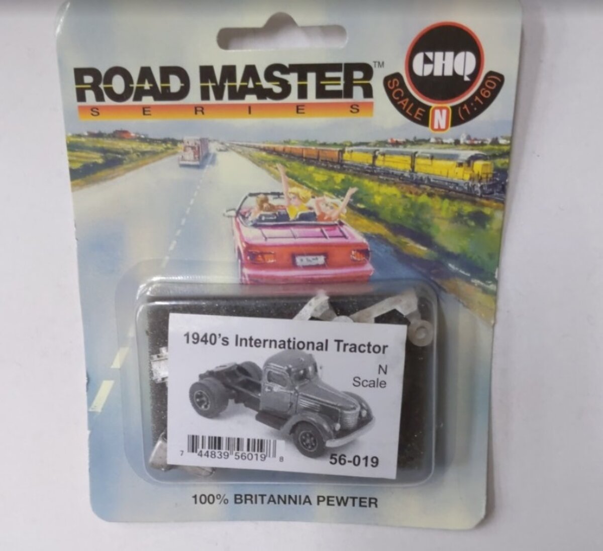 GHQ 56-019 N Scale 1940 International Tractor Kit – Trainz
