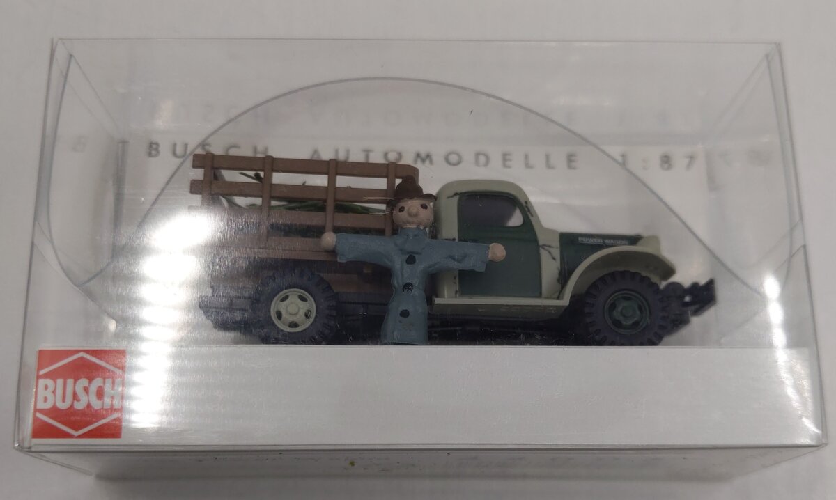 Busch 44006 1:87 Scale Dodge Power Wagon Landwirt w/ Scarecrow – Trainz