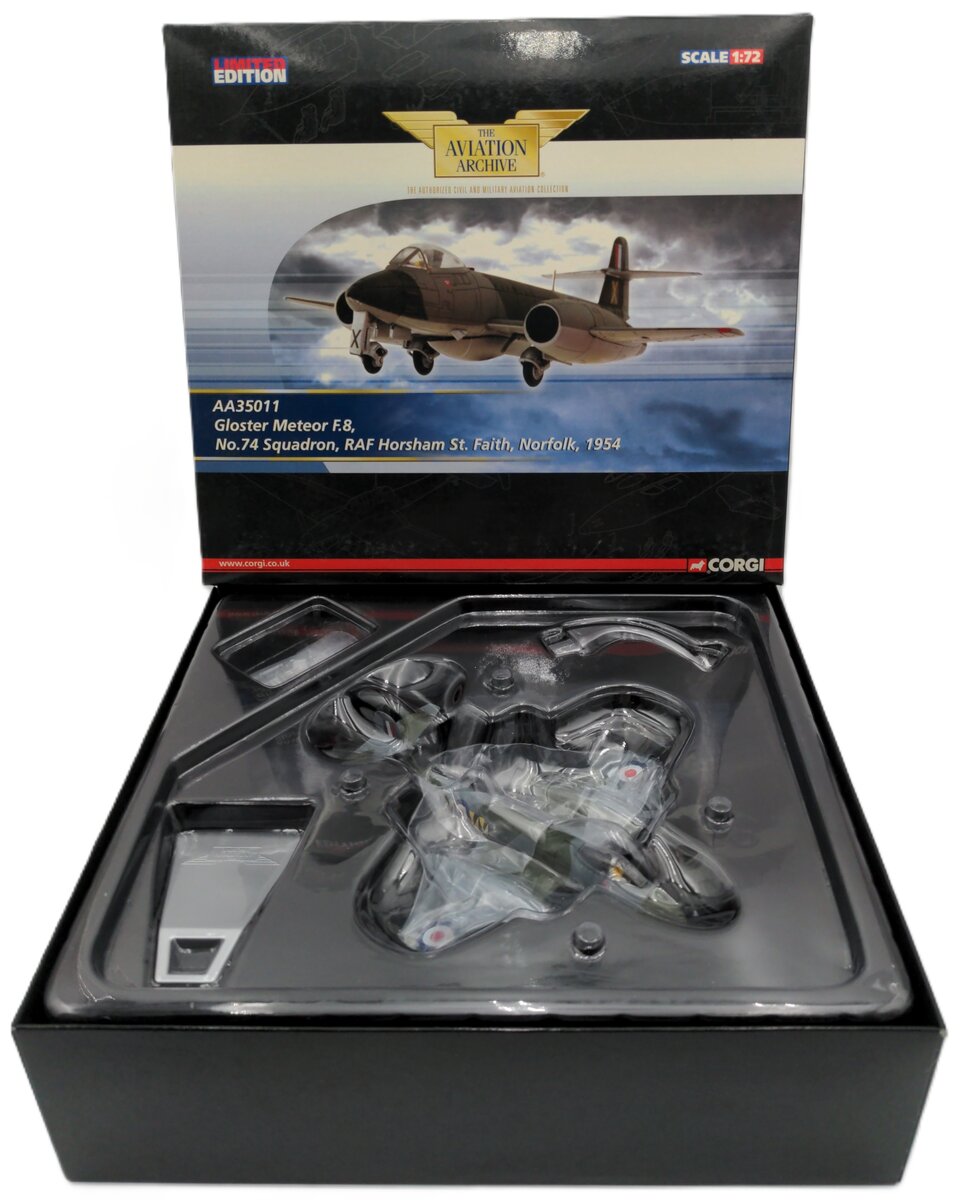 Corgi AA35011 1:72 Gloster Meteor F.8, RAF 74 Model Airplane – Trainz