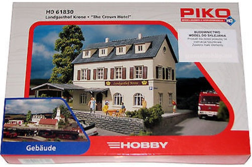 Piko 61830 HO Hobby The Crown Hotel Village Inn Building Kit – Trainz