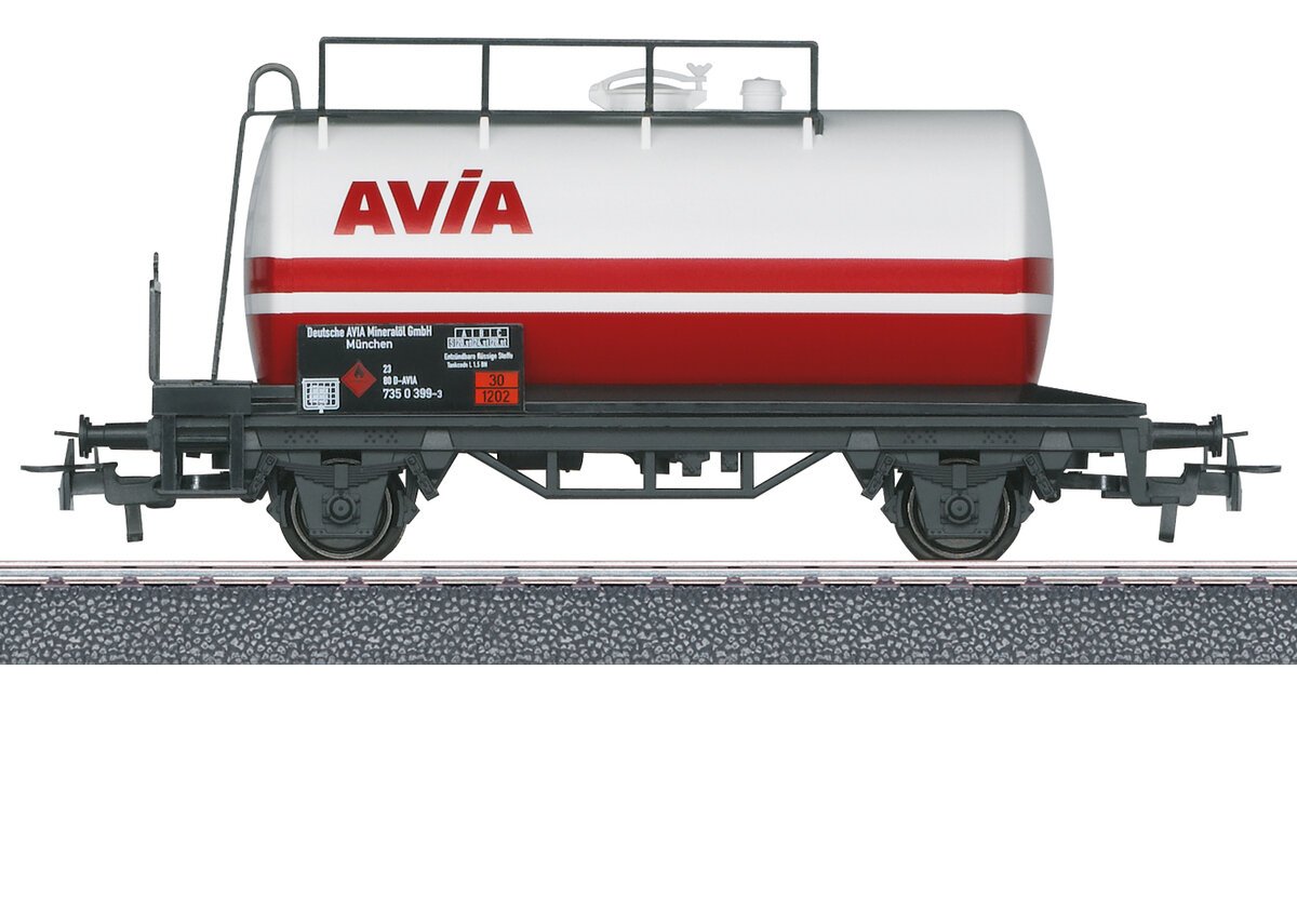 Marklin 44404 HO Märklin Start up AVIA Petroleum Oil Tank Car – Trainz