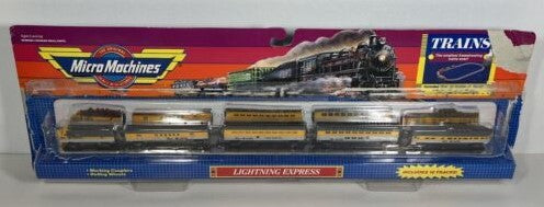 Micro Machines 6470 1:87 Lighting Express Train w/5 Cars & 12 Track Pi ...