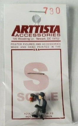 Arttista 730 S Scale Brakeman Kneeling With Lantern Figure – Trainz