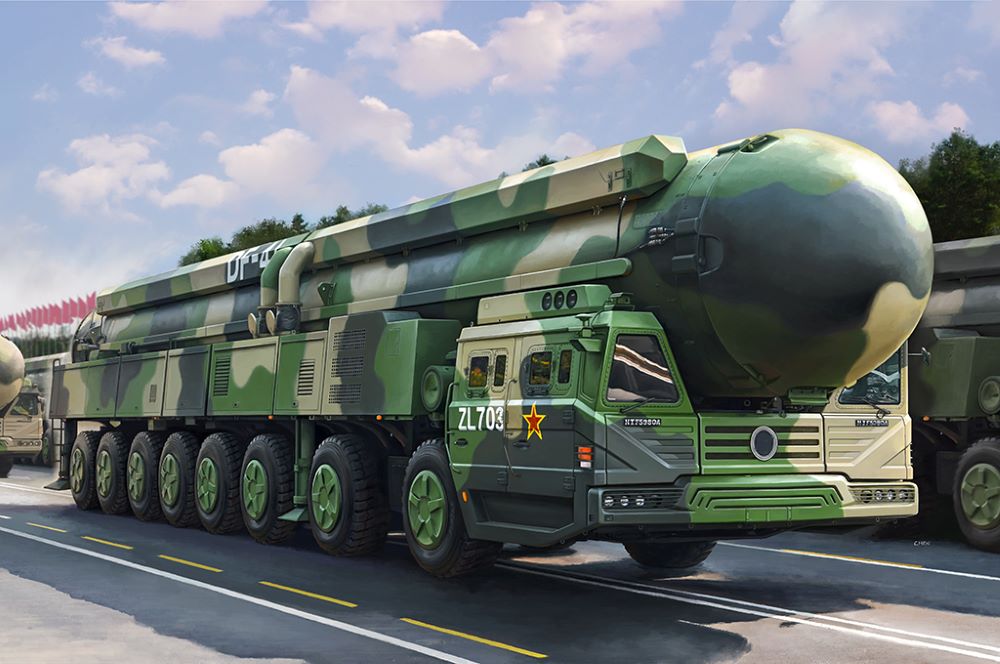 Hobby Boss 82963 1:72 Dongfeng DF-41 ICBM Armor Plastic Model Kit – Trainz