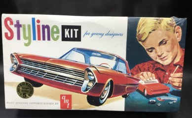 AMT 8120 1:24 Ford Galaxie Styline 200 Model Kit – Trainz