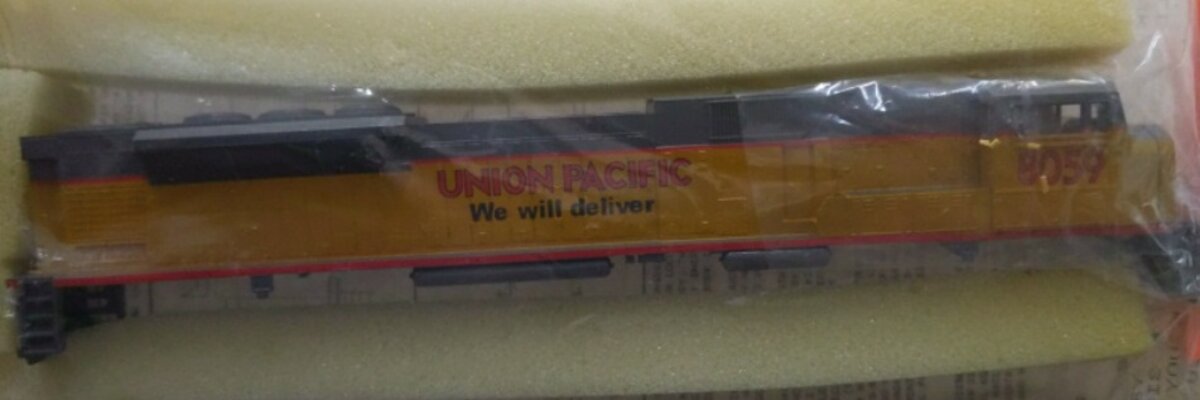 Rail Power SD90MAC HO Scale Union Pacific # 8059 Locomotive Painted Sh ...