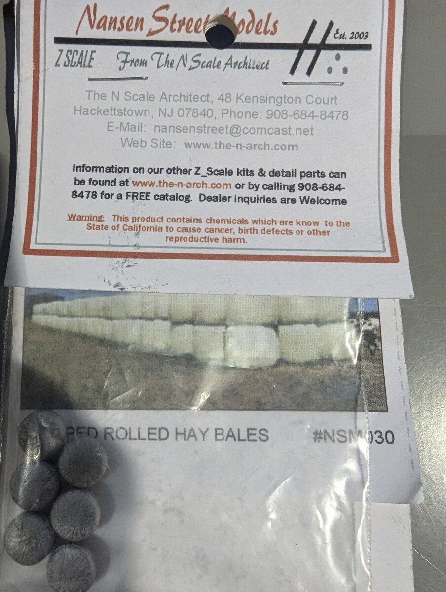 Nansen Street Models NSM030 Z Scale Wrapped Rolled Hay Bales (Set of 6 ...