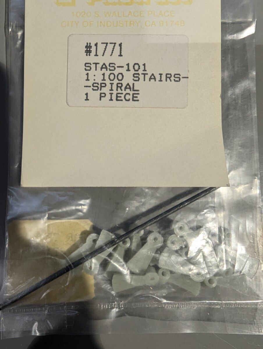 Plastruct 1771 STAS-101 1:100 Stairs Spiral Kit(1 Piece) – Trainz