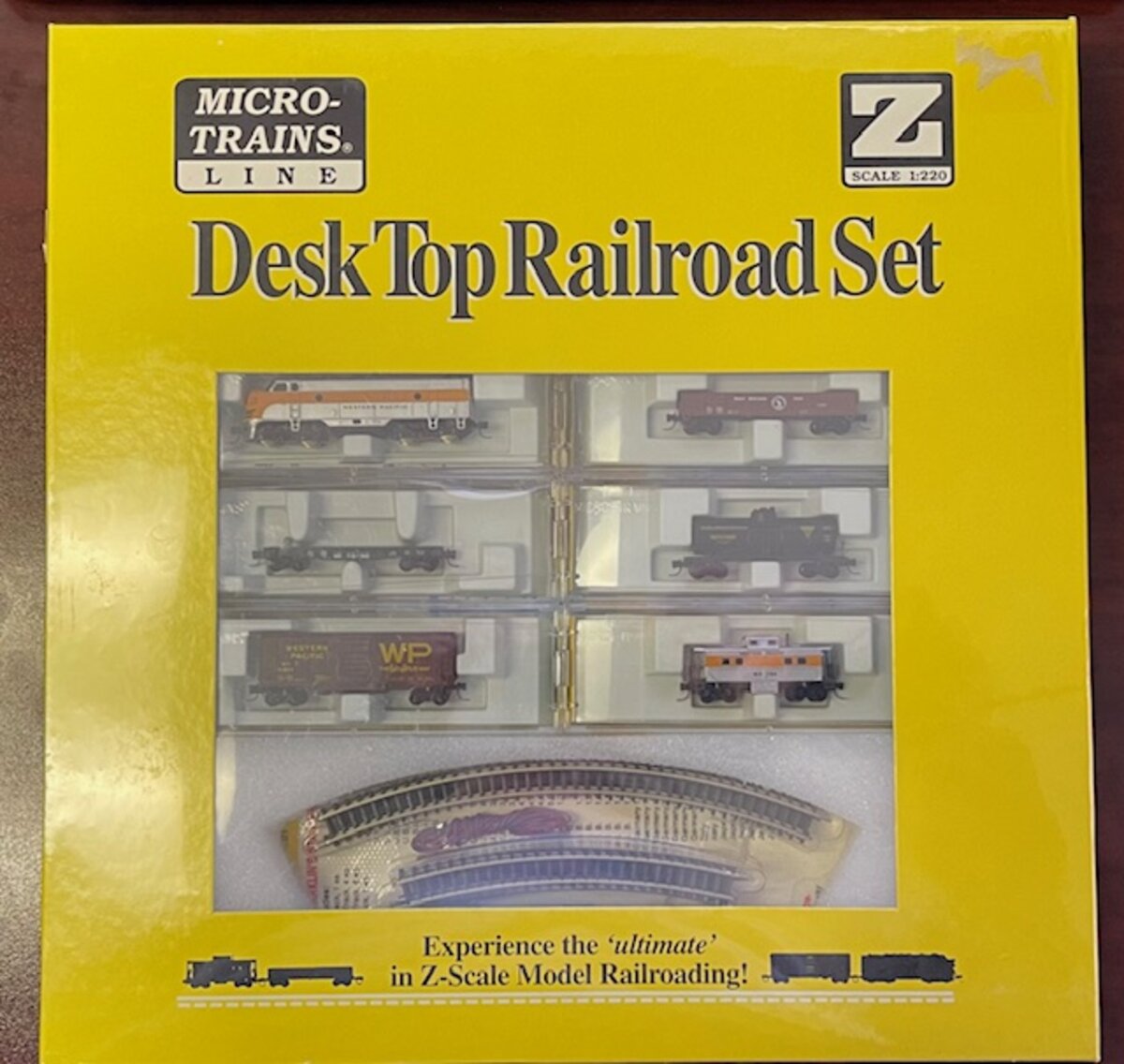 Micro-Trains Z Western Pacific Desktop Railroad Kit Set – Trainz