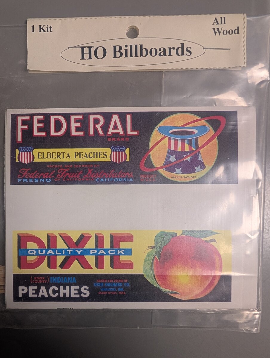 Town & Country Hobbies HO All Wood Billboard Assortment – Trainz