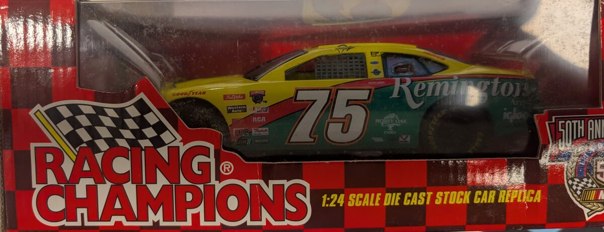 Racing Champions 09050 1:24 Die Cast Remington #75 Stock Car – Trainz