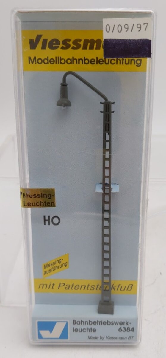 Viessmann 6384 HO Scale Street Highway Lamp Post Light – Trainz