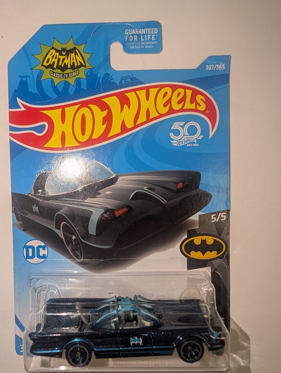 Hot Wheels FKB53-D9C0P 1:64 Die Cast Classic TV Series Batmobile – Trainz