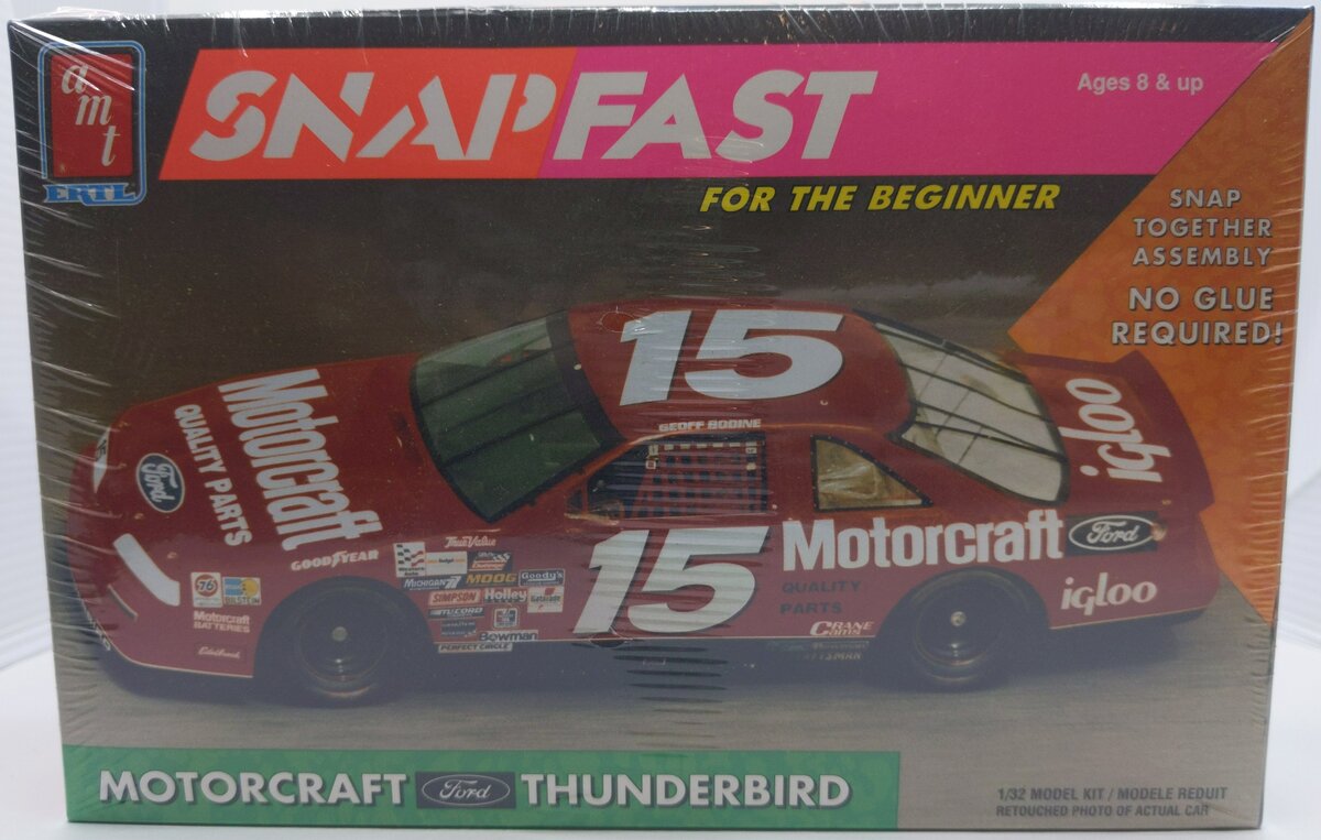 AMT 8730 1:32 Snap Fast #15 Motorcraft Ford Thunderbird Model Kit – Trainz
