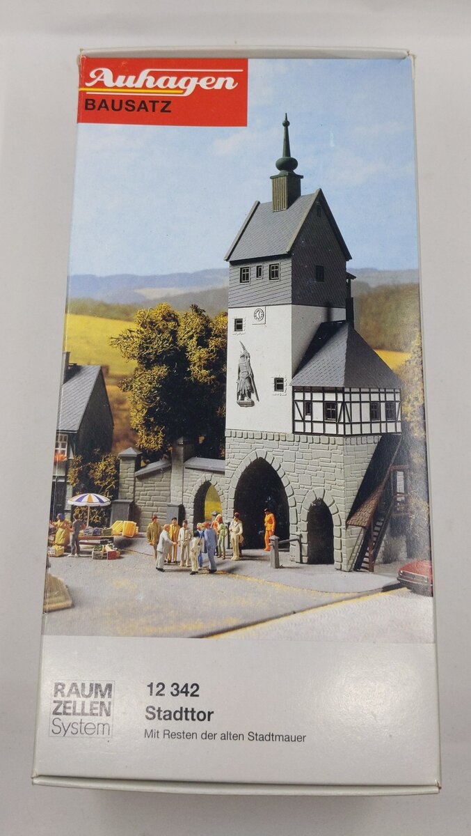 Auhagen 12342 HO/TT Scale City Gate Plastic Model Building Kit – Trainz