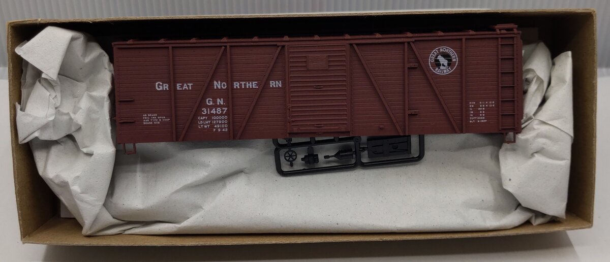 Accurail 7107.1 HO Great Northern 40' 6-Panel Wood Boxcar Kit #31487 ...