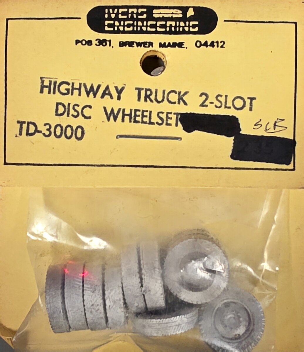 Ivers TD-3000 HO Highway Truck 2-Slot Disc Wheels (Pack of 10) – Trainz
