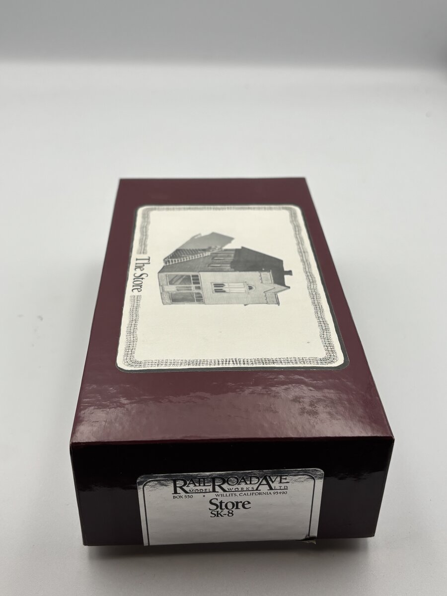 Railroad Ave Model Works SK-8 HO Store Build Kit – Trainz