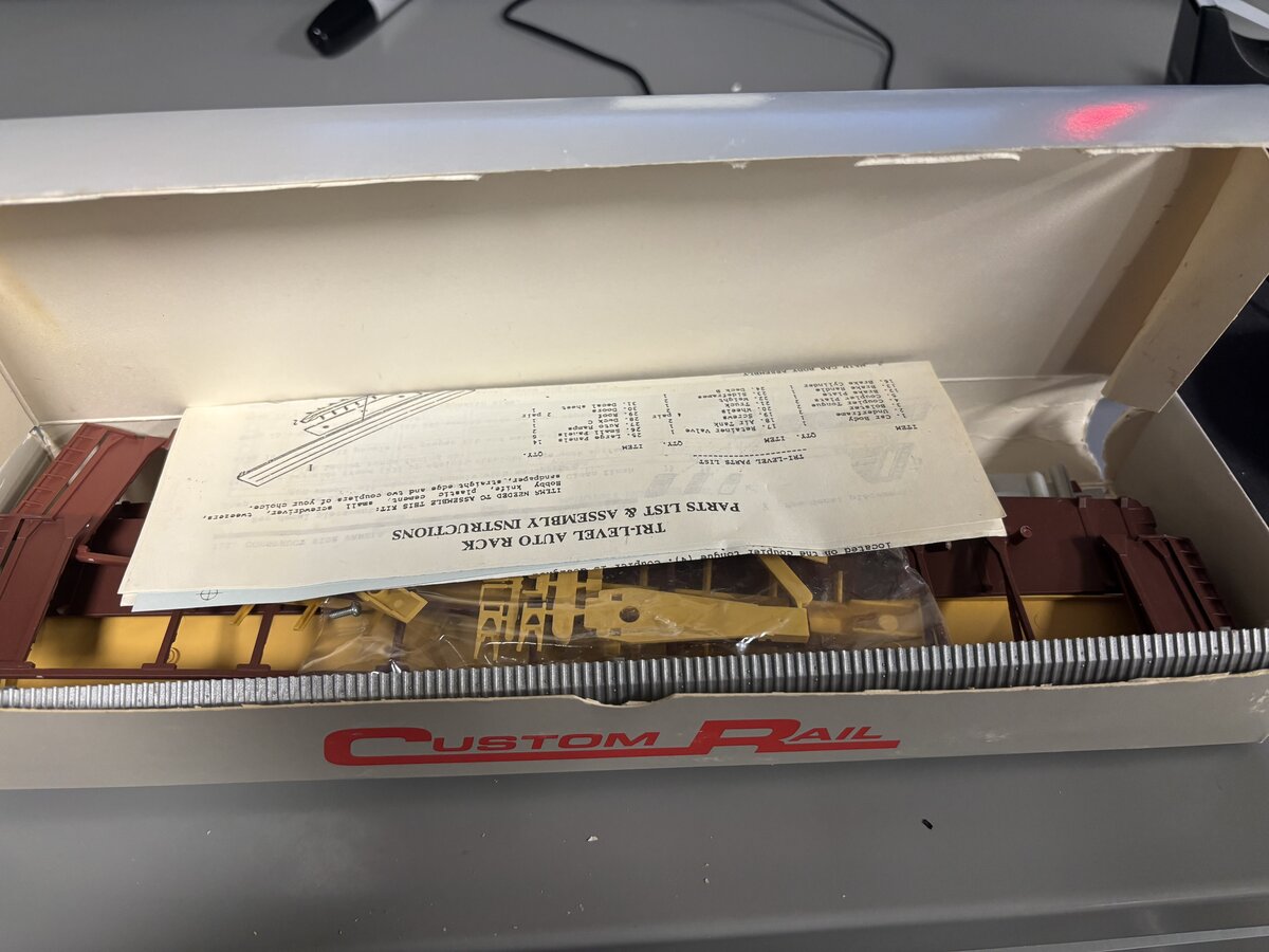 Custom Rail 4530 89' 4 " Tri-Level Auto Rack Conrail – Trainz