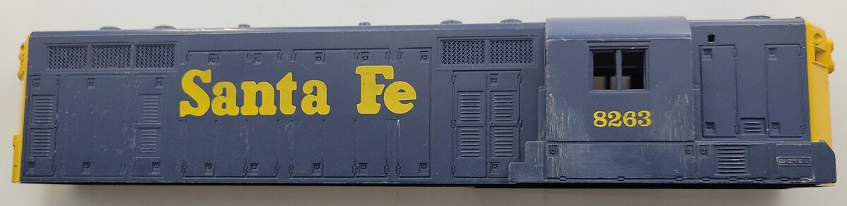 Lionel 2328-5 O Santa Fe GP-7 Diesel Locomotive Body Shell #8263 – Trainz