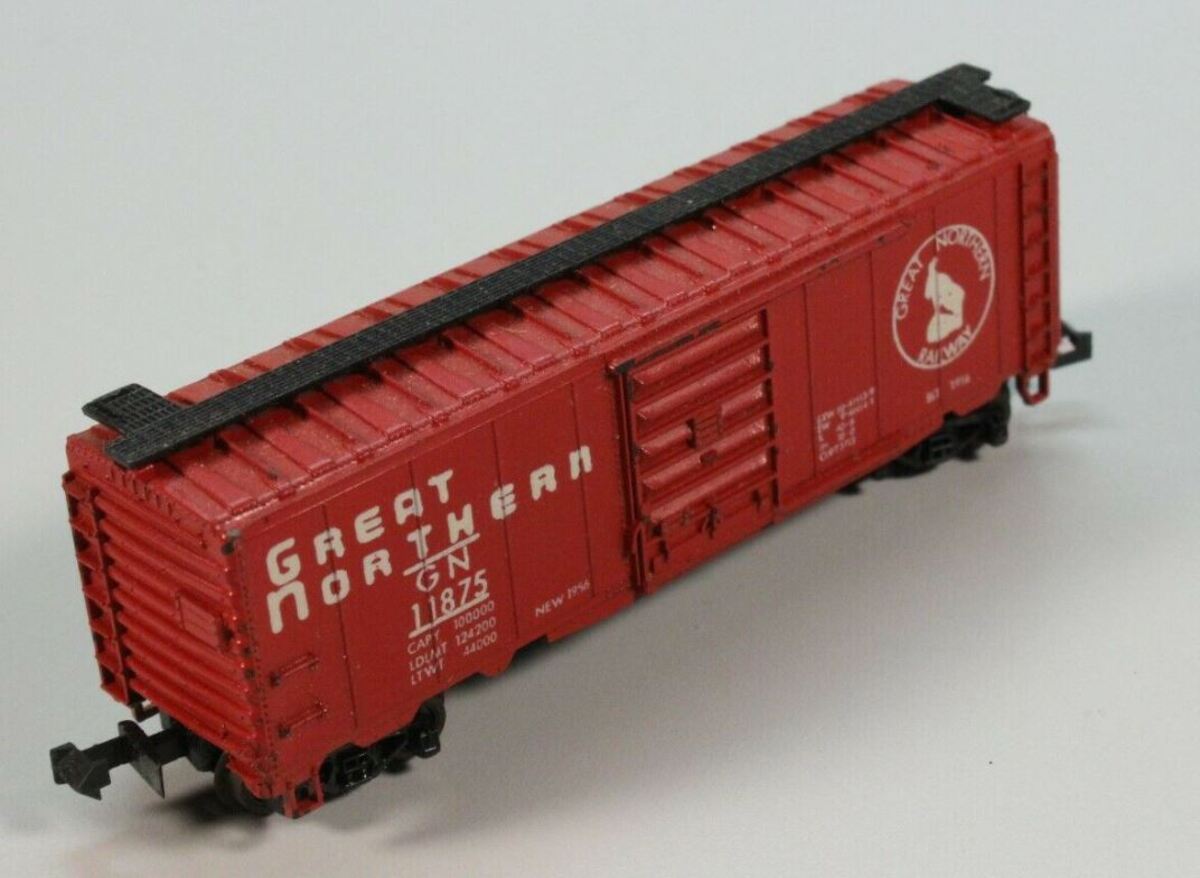 Minitrix N Scale Great Northern Box Car #11875 – Trainz