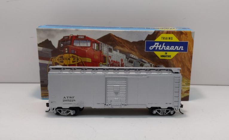 Athearn 1100 HO Scale ATSF Work Train Box Car # 205228 Kit – Trainz