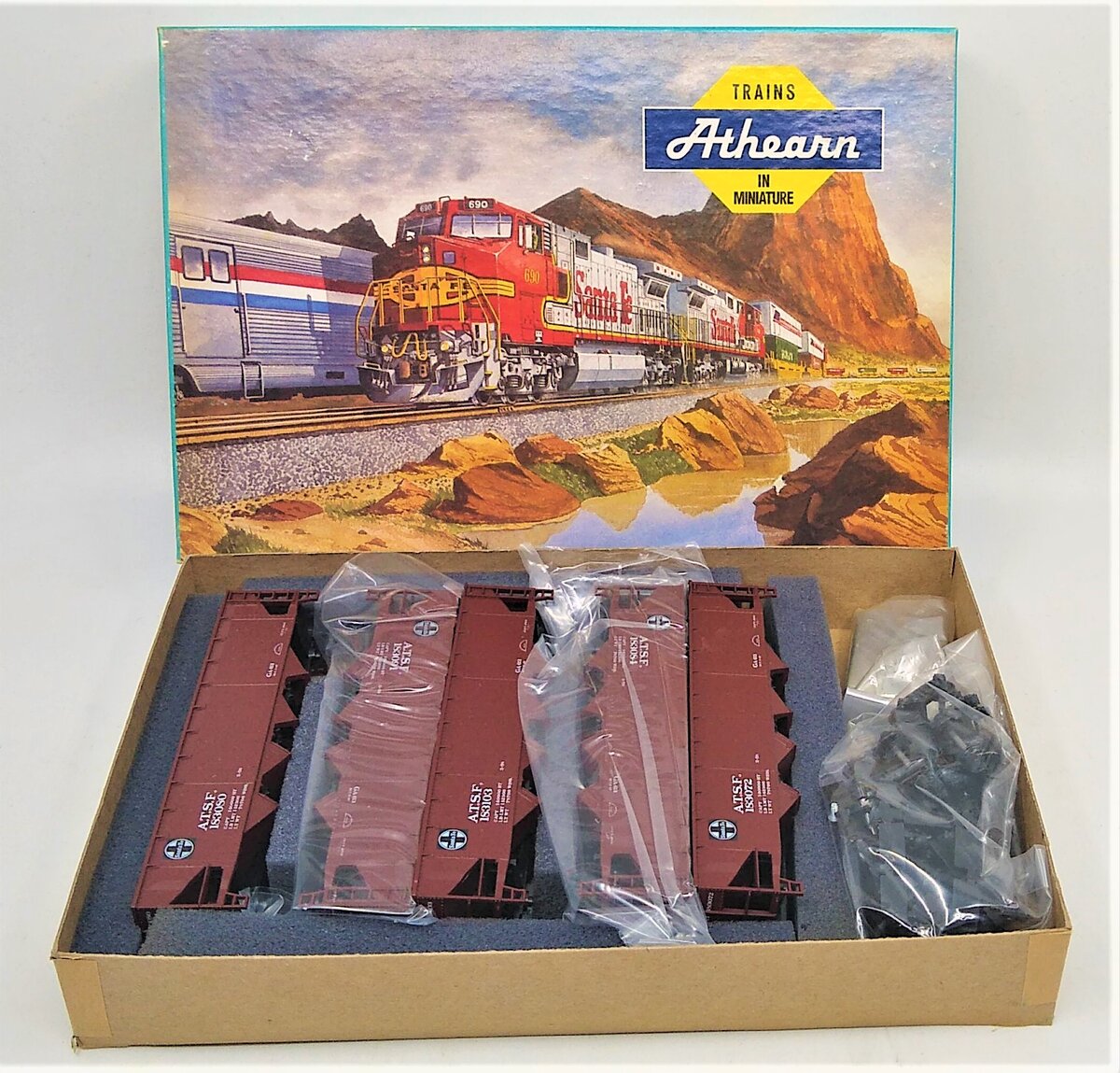 Athearn 05783 HO Scale Santa Fe 40' Quad Hopper Kit (Set of 5) – Trainz