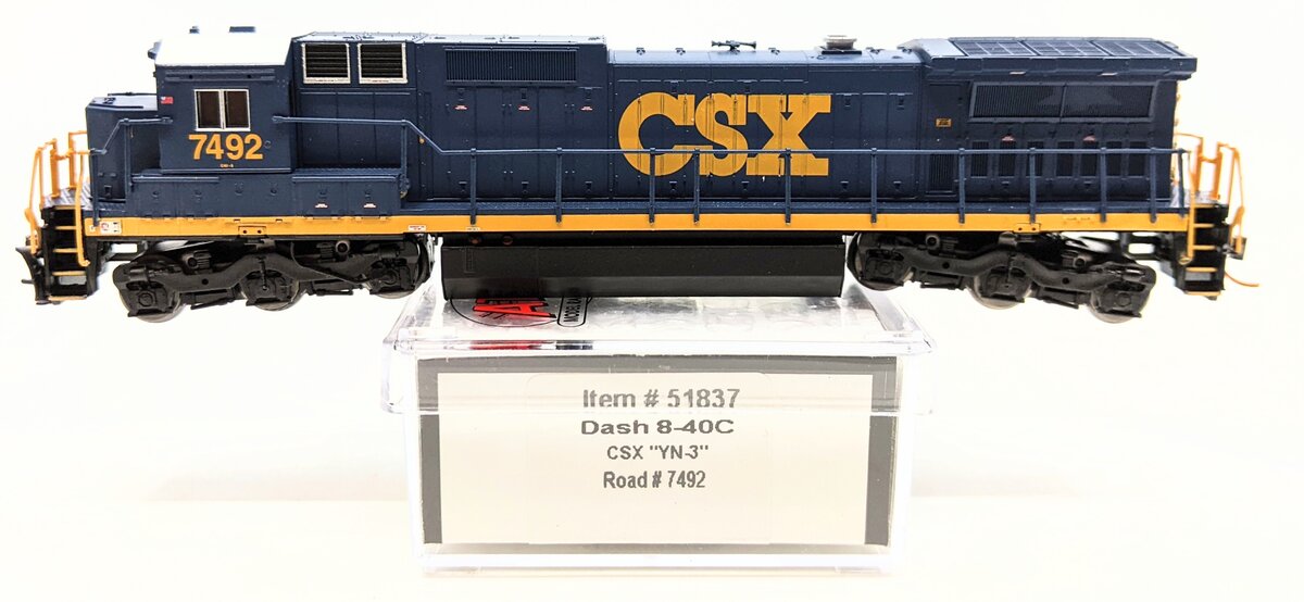 Atlas 51837 N Scale CSX YN-3 Dash 8-40C Diesel Locomotive #7492 – Trainz