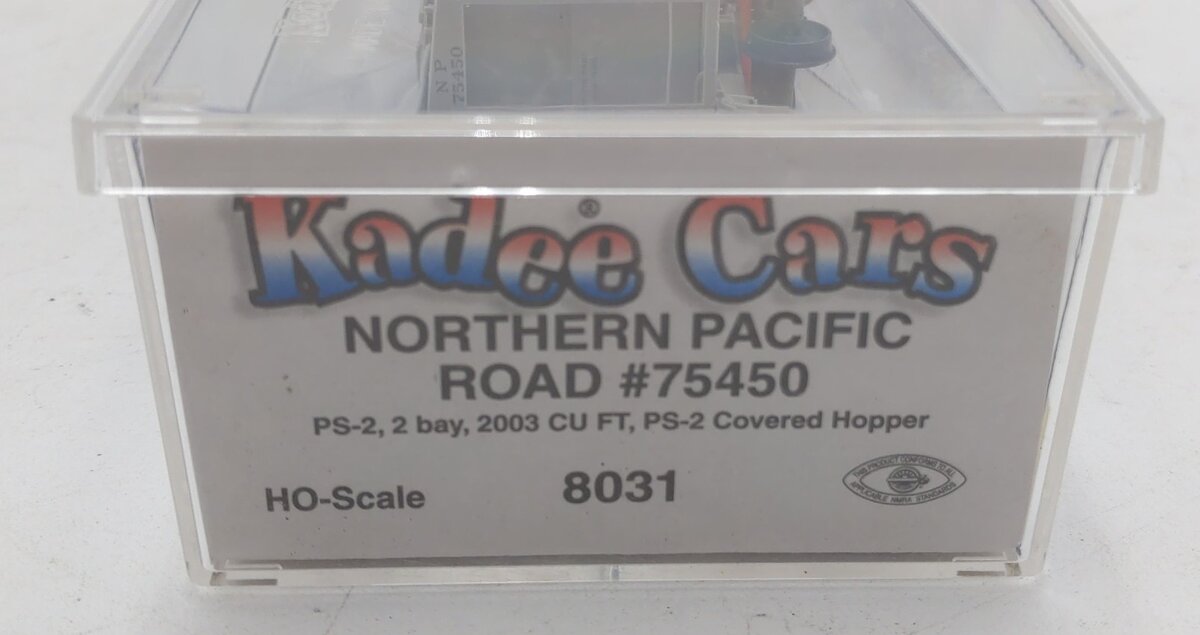 Kadee 8031 HO Northern Pacific PS-2 2-Bay Covered Hopper #75450 NIB ...
