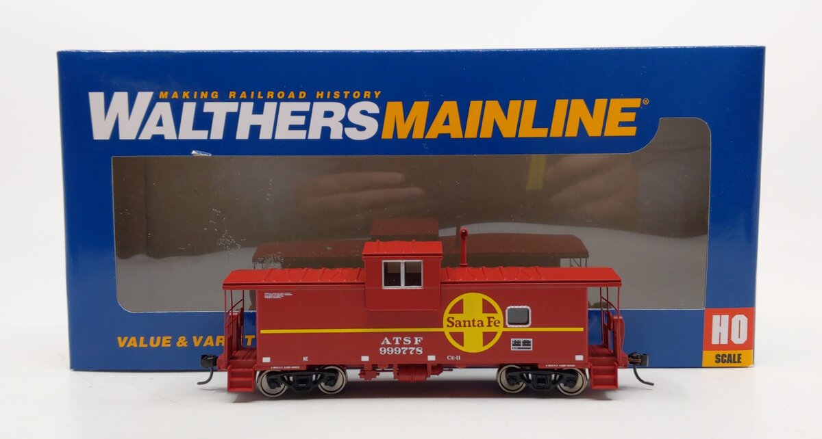 Walthers 910-8709 HO ATSF International Extended Wide-Vision Caboose R ...