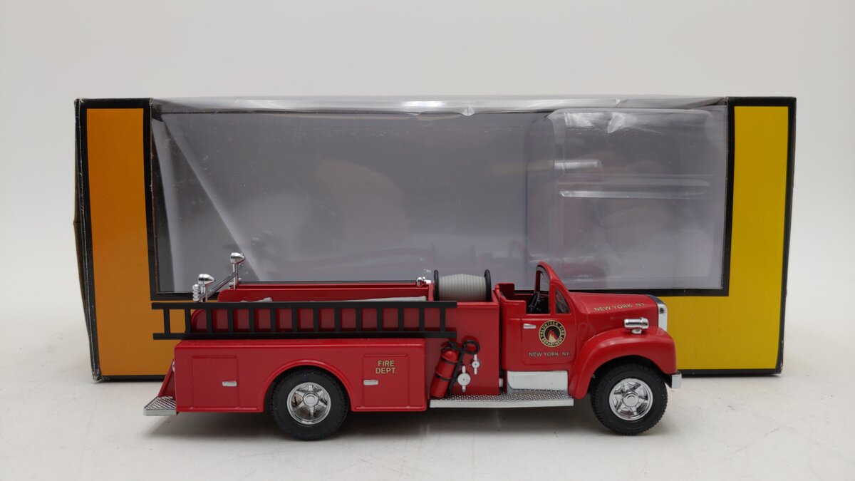 MTH 30-50102 O NYC Fire Department Fire Truck - Die-Cast – Trainz
