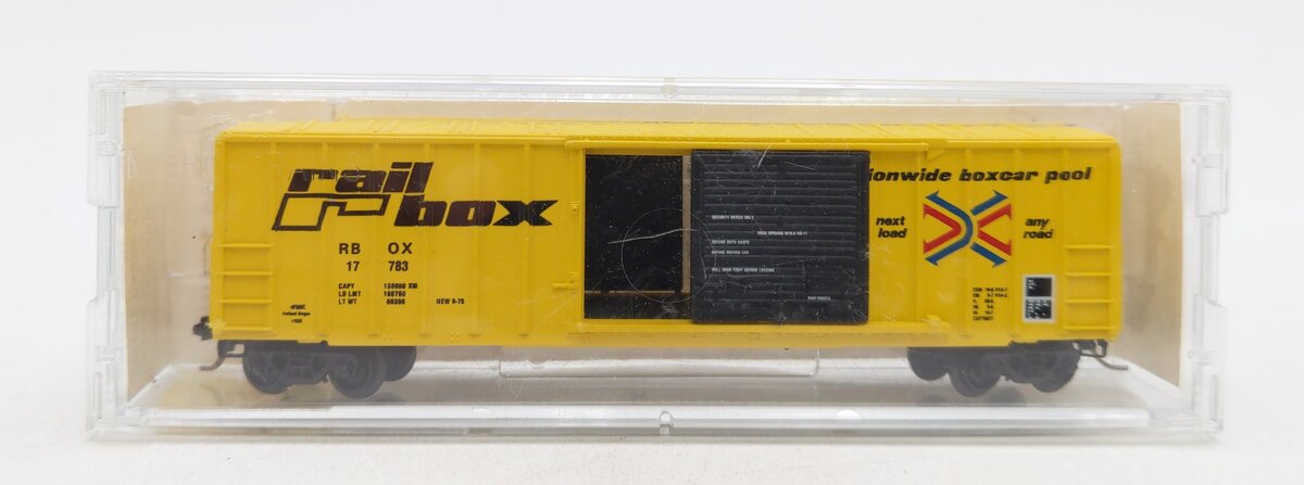 Micro-Trains 02500012 N FMC Railbox 50' Rib Side Single Door Boxcar #1 – Trainz