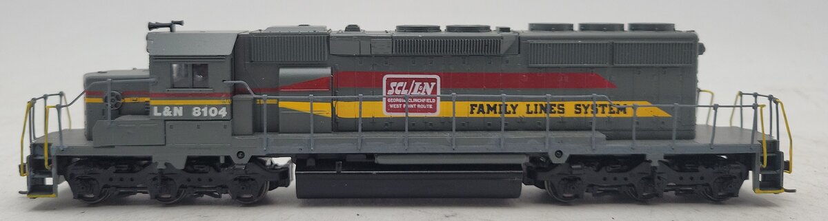 Athearn 4405 HO Scale SCL SD40-2 Powered Diesel Locomotive #8104 EX ...