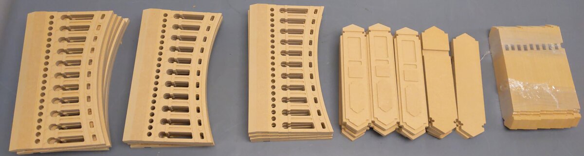 Custom G Scale Wooden Display Table Molding LN – Trainz