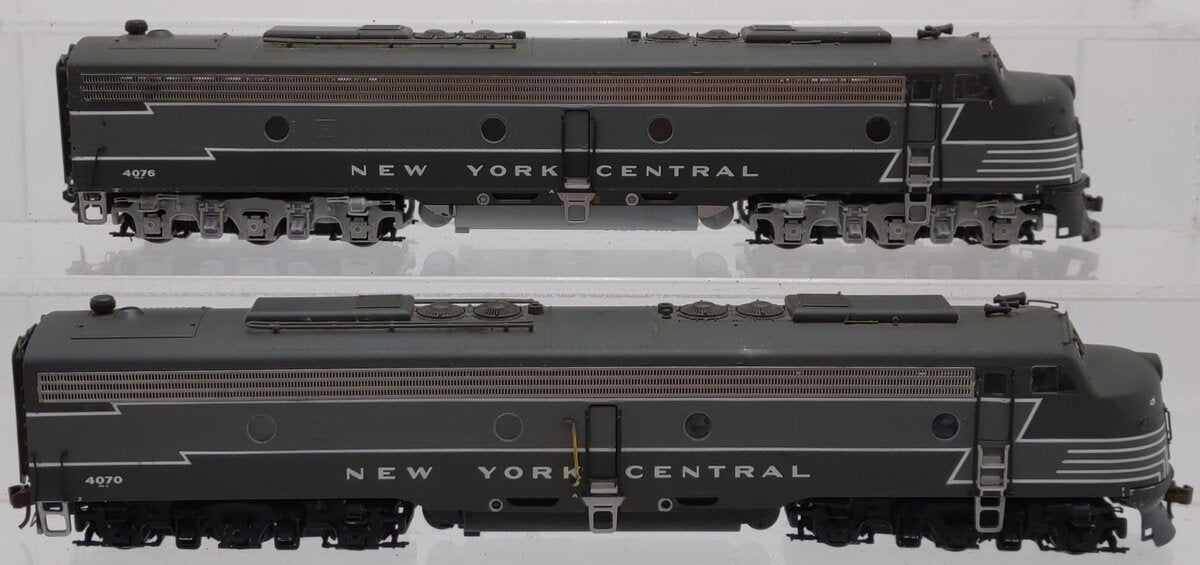 Life Like HO Scale New York Central Diesel Locomotives: 4070, 4076 [2 ...