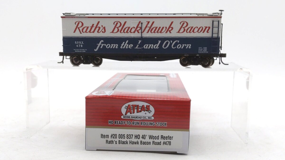 Atlas 20005837 HO Rath's Black Hawk Bacon 40' Wood Reefer #478 – Trainz